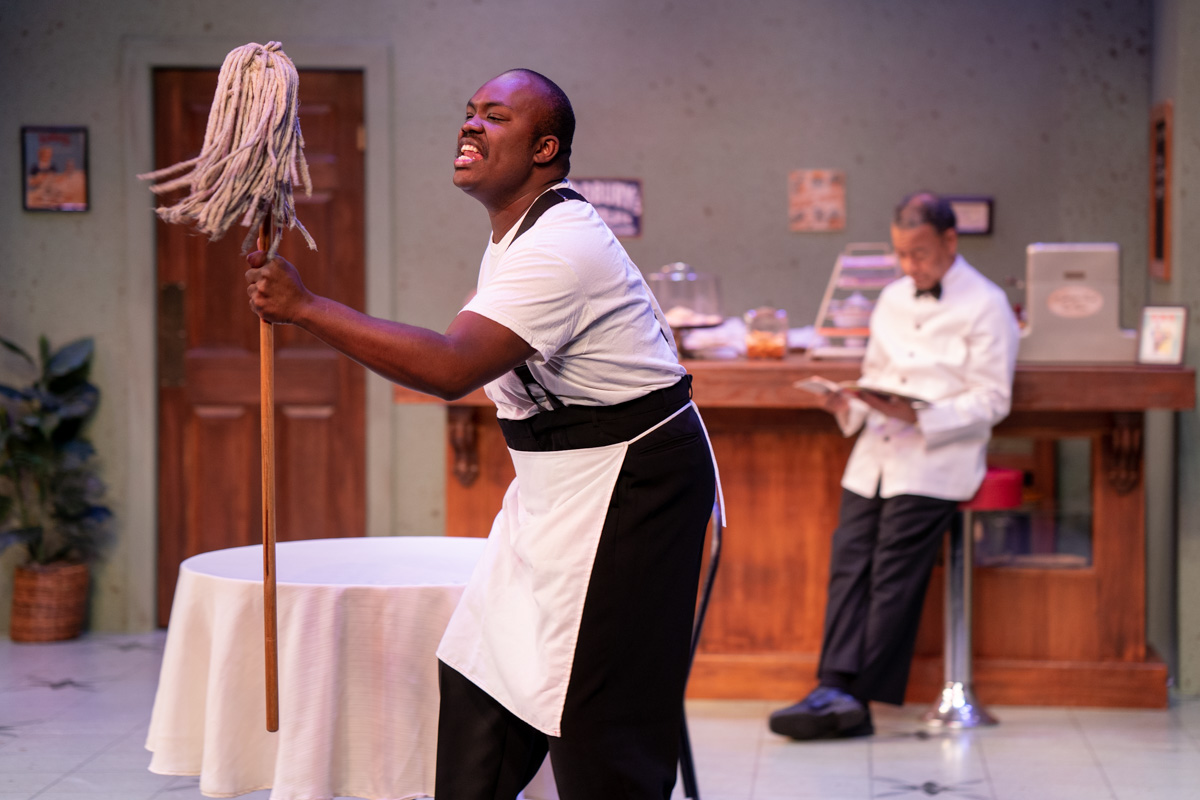 Kansas City Actors Theatre – Classically trained actors. Classic plays.